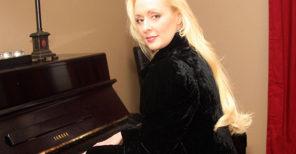 Mindy McCready: Inside The Opioid Habit That Led To Her Suicide