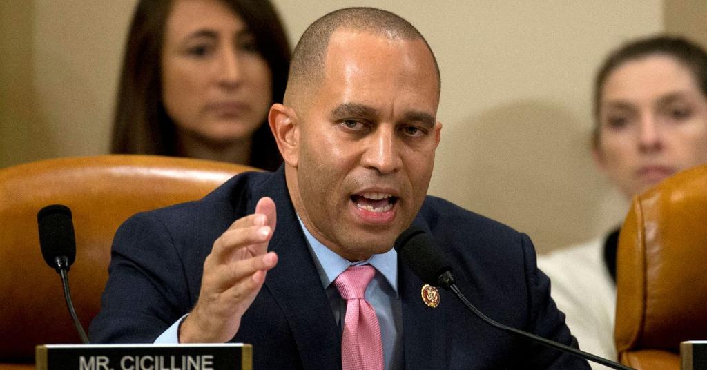 Hakeem Jeffries Under Fire Over Leaked College Editorial Comparing ...