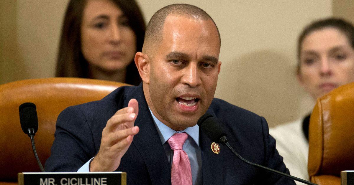 Hakeem Jeffries Under Fire Over Leaked College Editorial Comparing ...