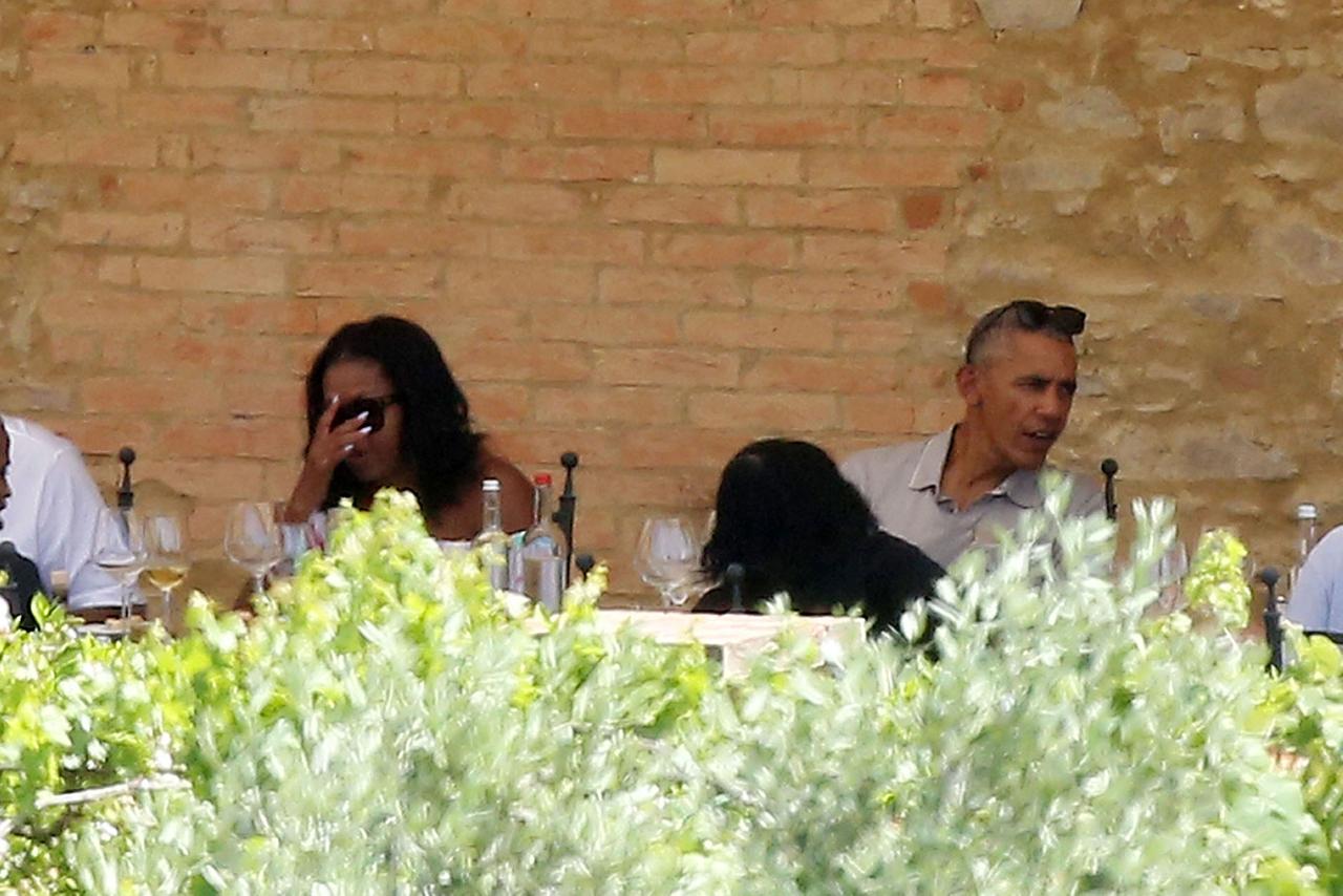 [PICS] Barack & Michelle Obama Spotted On Italian Getaway
