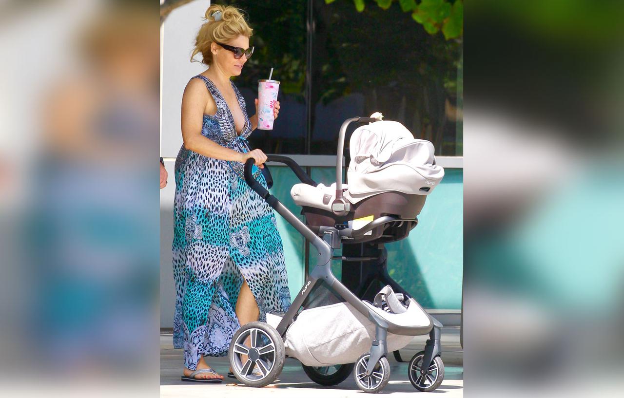 Gretchen Rossi Slade Smiley Step Out With Baby