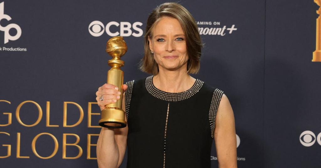Jodie Foster HECKLED By Fellow A-lister At 2025 Golden Globes