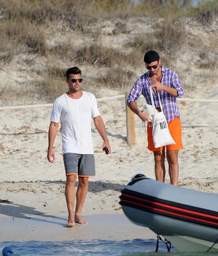 Ricky Martin & Boyfriend CAUGHT Wearing Matching Rings