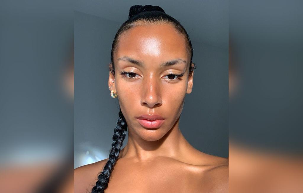 See Photos Of Naomi Sharon, The Singer At Center Of Drake's Home ...