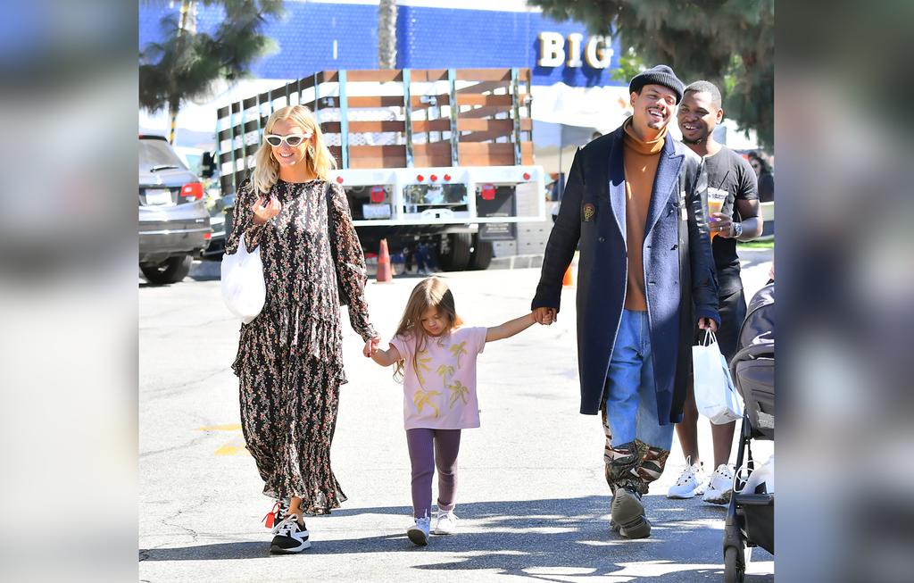 Evan Ross & Ashlee Simpson Spend Time With Daughter Jagger Snow