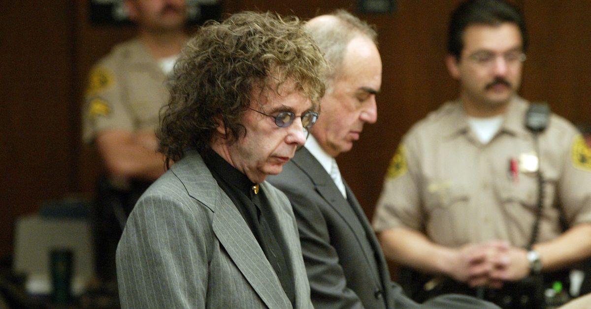 EXCLUSIVE: Tom Cruise Campaigning to Star as Phil Spector in Biopic