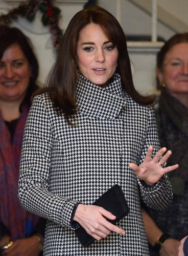 Tired Princess: Kate Middleton Is Looking Worn Out At Holiday Events!