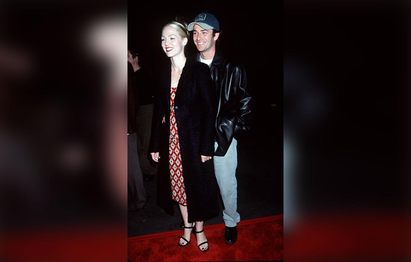 Luke Perry Dead – Photos '90120' Star's Many Loves Including Jennie ...