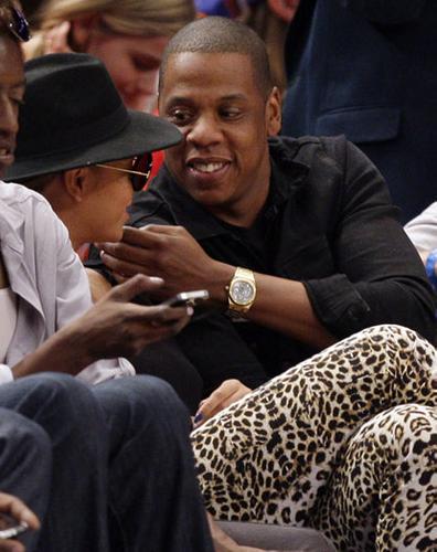 Beyonce And Jay Z Courtside At The Miami Heat Vs New York Knicks Game