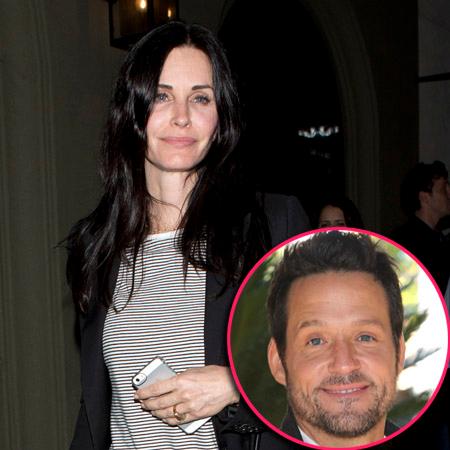 Courteney Cox & Josh Hopkins Get Cozy On Secret Dinner Date