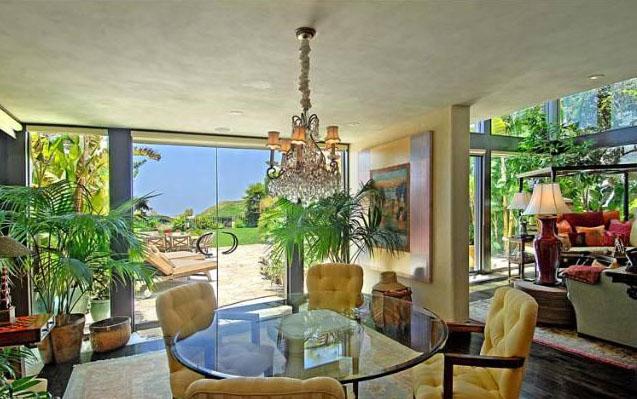 Goldie Hawn And Kurt Russell Sell Their Malibu House For $9.5 Million