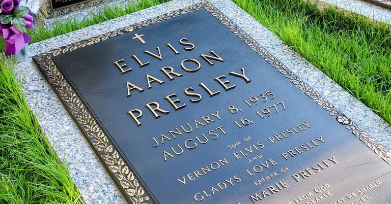 Elvis' Secret Autopsy File Revealed, Doc Credits Death to Trauma From ...