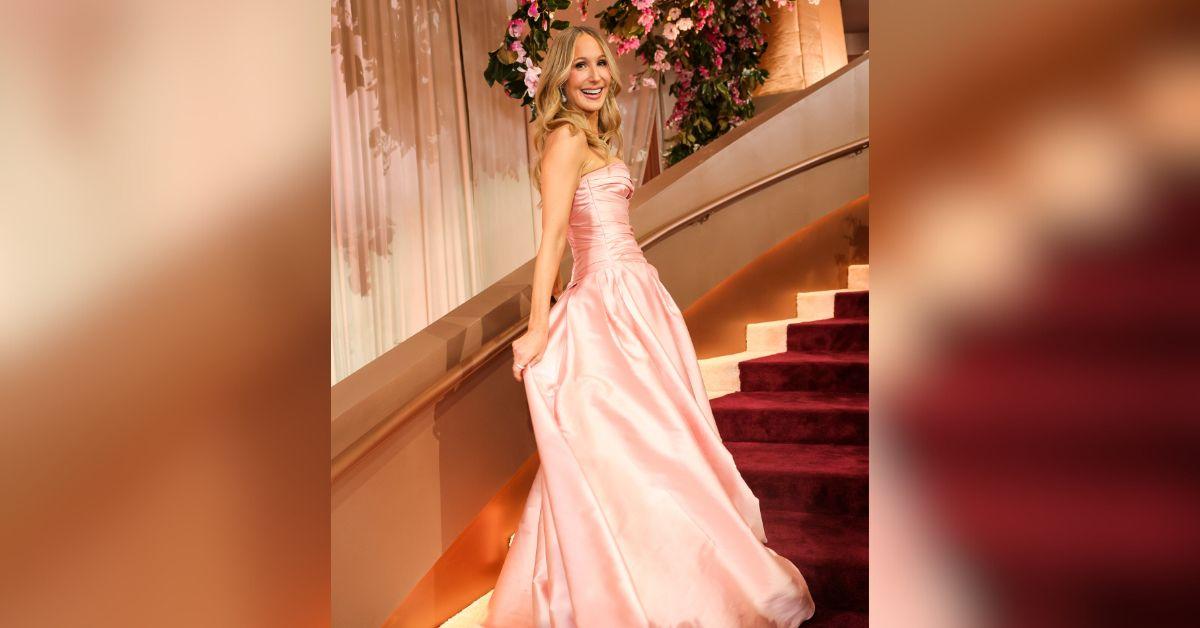 Nikki Glaser Praised for Mocking Leonardo DiCaprio's Age-Gap With ...