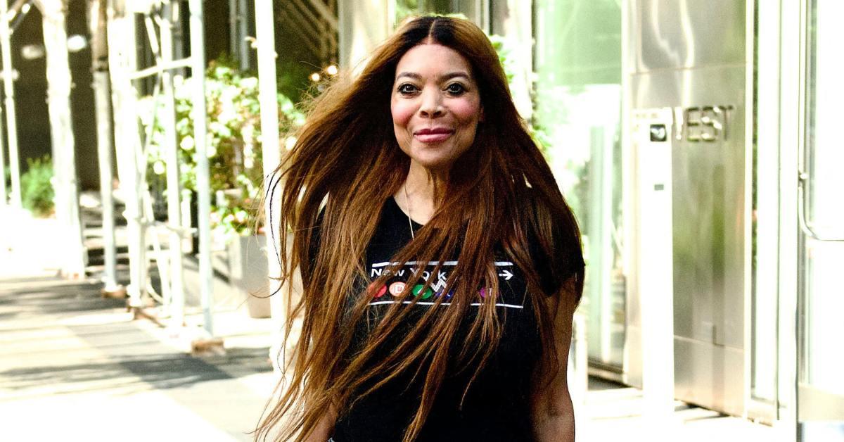 Wendy Williams Begs Bystanders For Help As She Struggles To Walk On Her ...