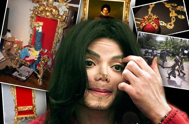 ET, Monkeys, Relics & More! Wacko Jacko's Twisted World Of Dark ...