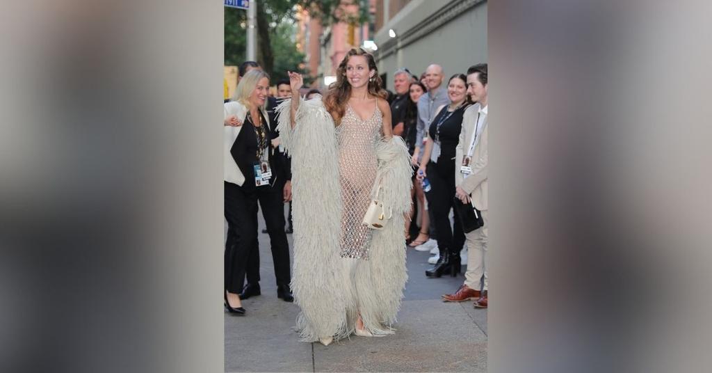Celebrity Wardrobe Malfunctions... Including Kim's Major Dress Fail