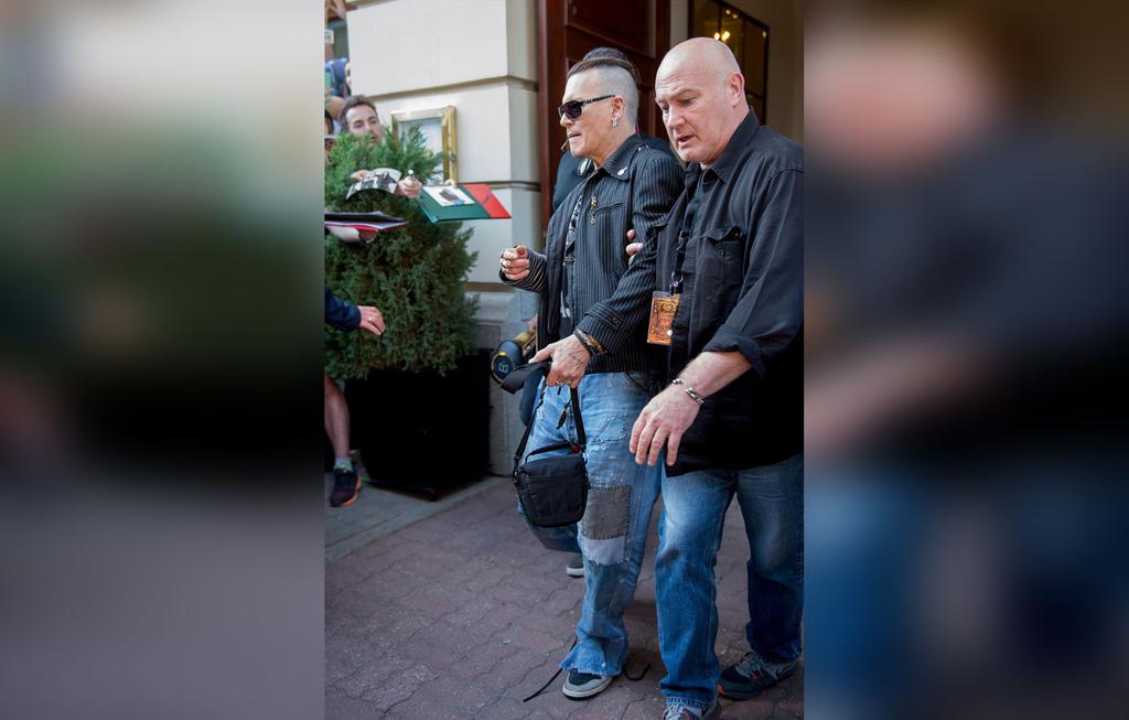 Johnny Depp Sports Shaved Head, Extreme Weight Loss In New Photos