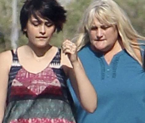 Debbie Rowe Ready To Join Family Therapy & Move Closer To Los Angeles ...