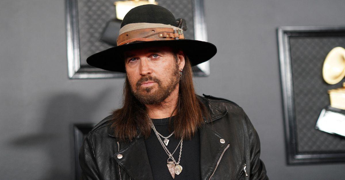 Miley Cryus' Family Rift Exposed – With Pop Phenomenon Snubbing 'Needy ...