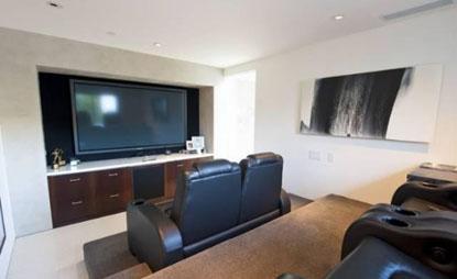 Take A Look Inside Matthew Perry’s Latest Home To Hit The Market