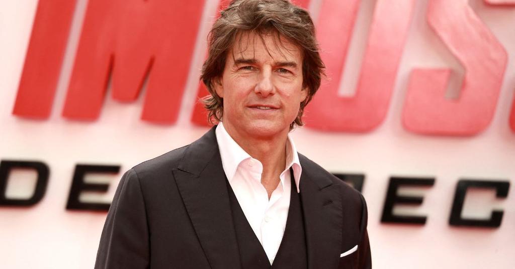 Tom Cruise Sending His Pals 'Scientology Certificates Under Plexiglass'
