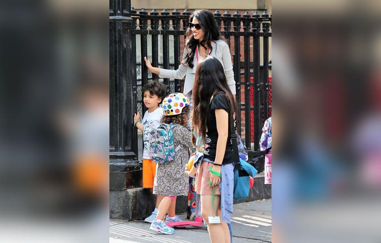 Huma Abedin Smiles With Kids After Anthony Weiner's Prison Sentence