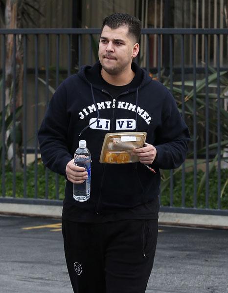 Rob Kardashian Shows 40 lb Weight Gain