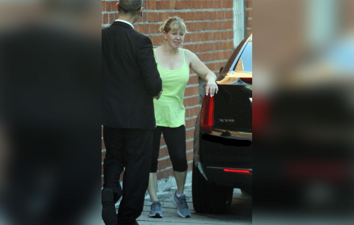 Tonya Harding Smokes Cigarette During ‘DWTS’ Practice