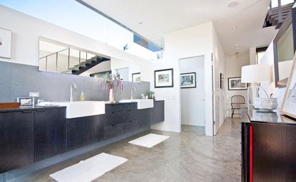 Mathew Modine Buys Venice California House For $2.45 Million