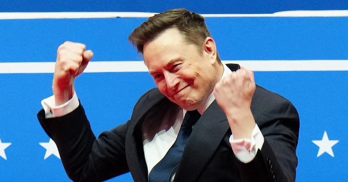 Elon Musk Praised By Right-Wing Extremists Following His Arm Gesture