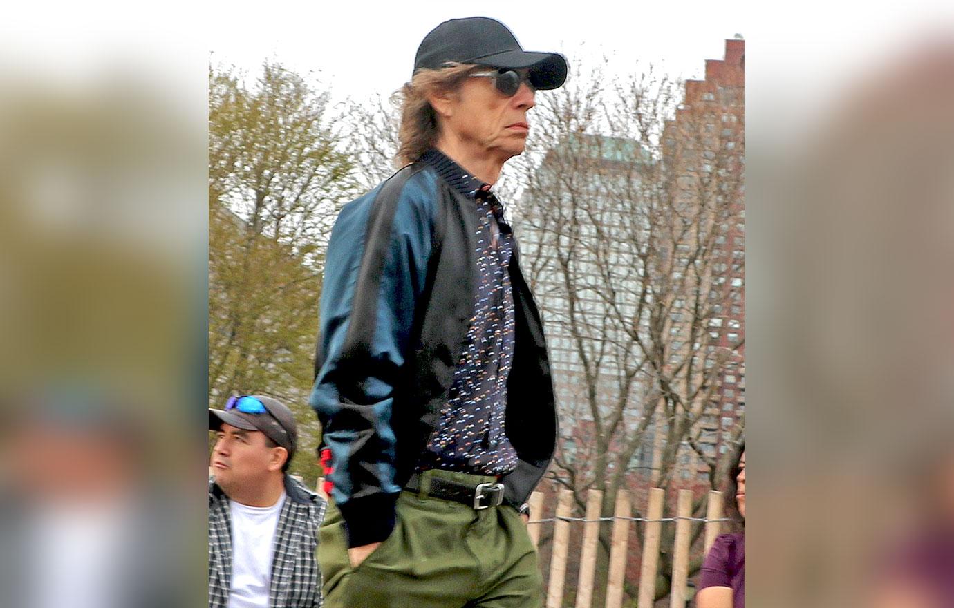 Mick Jagger Looks Happy & Healthy In NYC After Heart Surgery