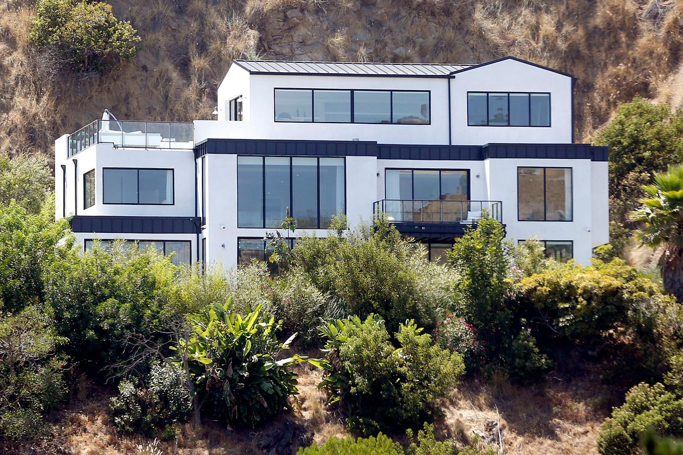 Demi Lovato Selling L.A. Home After Overdose To Stay Away From Druggie ...