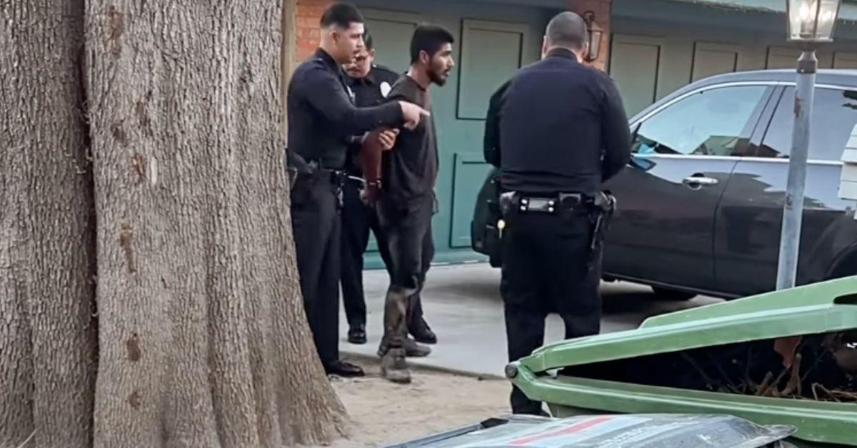 Homeless Man 'Armed With BLOWTORCH' Tackled by Citizens in L.A.