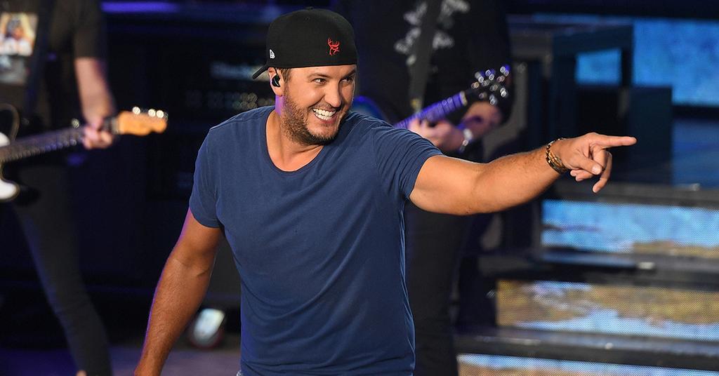 Luke Bryan & Keith Urban 'Jealous' Of Garth Brooks' Success