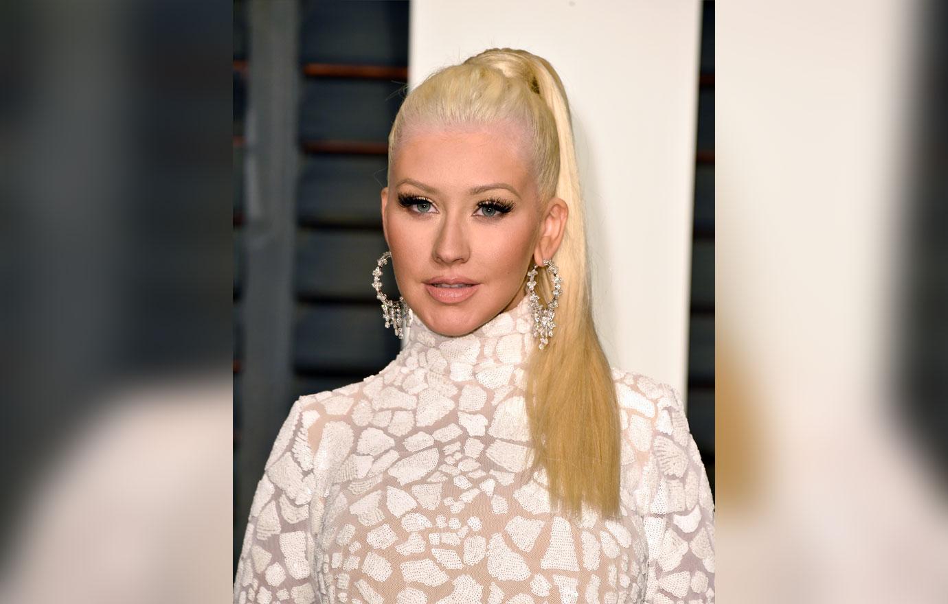 Christina Aguilera Jimmy Kimmel Shocking Appearance Sparks Plastic ...