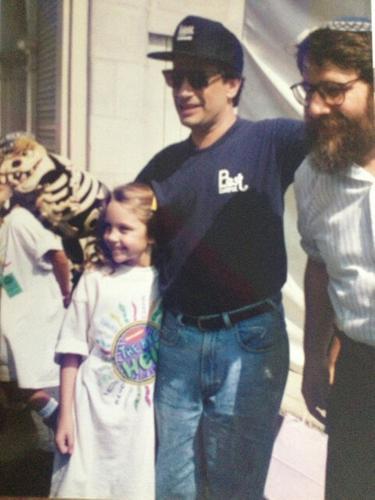 Amanda Bynes Shares Childhood Photos On Twitter