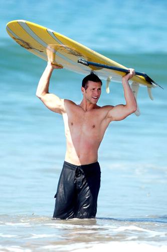 Jake Pavelka Goes Paddle Boarding With Mystery Girl