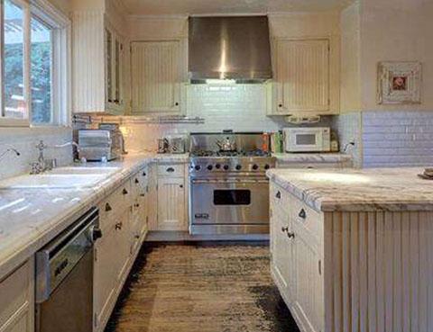 Julianne Hough Nabs Sprawling Home In The Hollywood Hills!