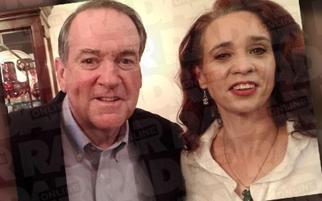 Caught On Camera! Republican Prez Candidate Mike Huckabee Snapped ...