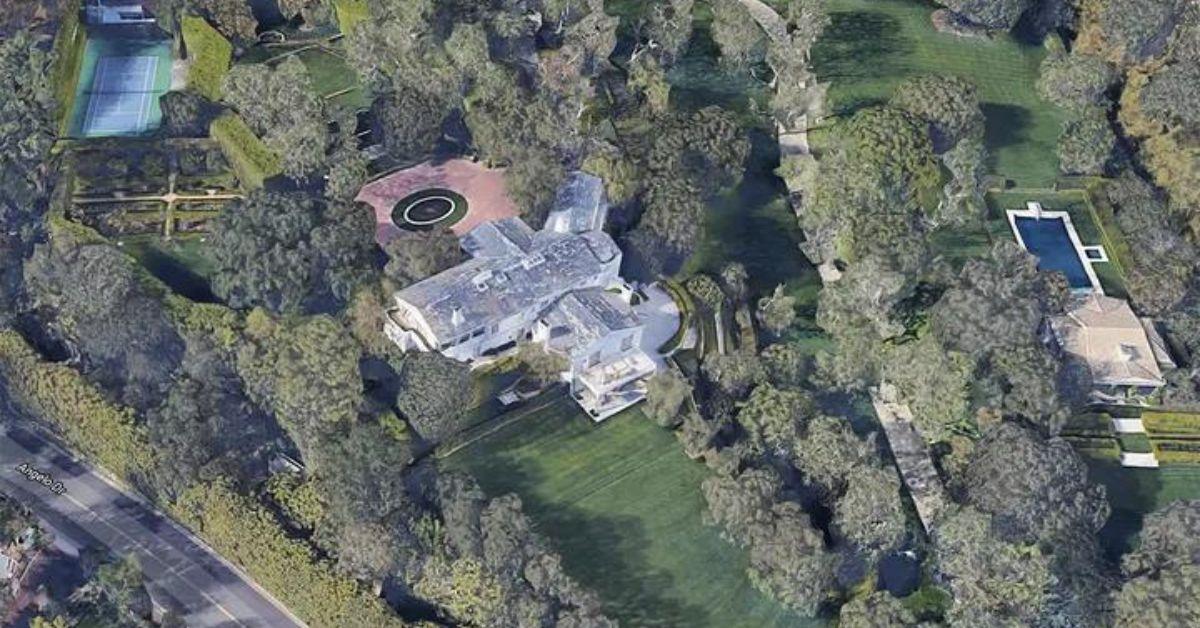 Jeff Bezos Halts Construction On $165M Beverly Hills Megamansion As His ...