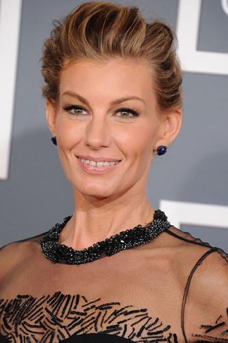 Faith Hill Looks Gaunt At The Grammy Awards
