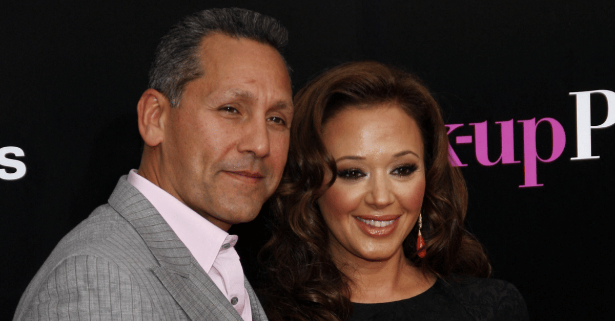 Leah Remini Finalizes Quickie Divorce From Angelo Pagán