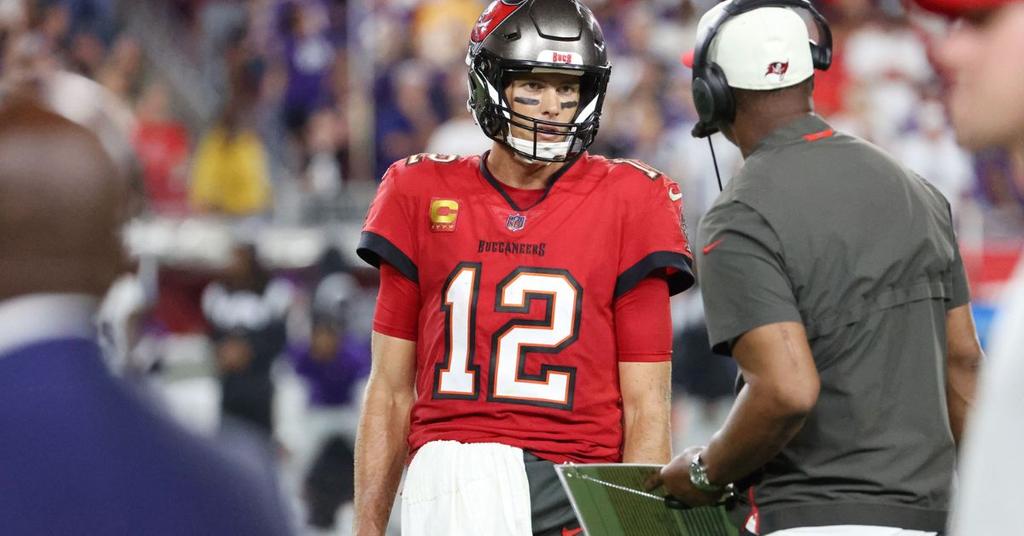 Tom Brady 'Retiring For Good' From NFL Following Divorce From Gisele Bündchen