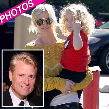 Ashlee Simpson Puts On A Brave Face Amidst Dad Joe's Gay Scandal