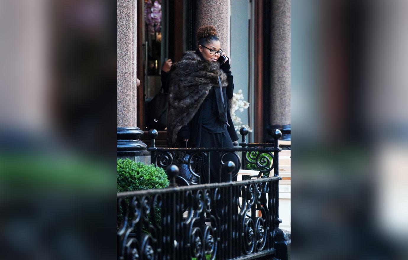 Janet Jackson Baby Body Weight Gain Photos -- Doomed To Be Fat Forever ...