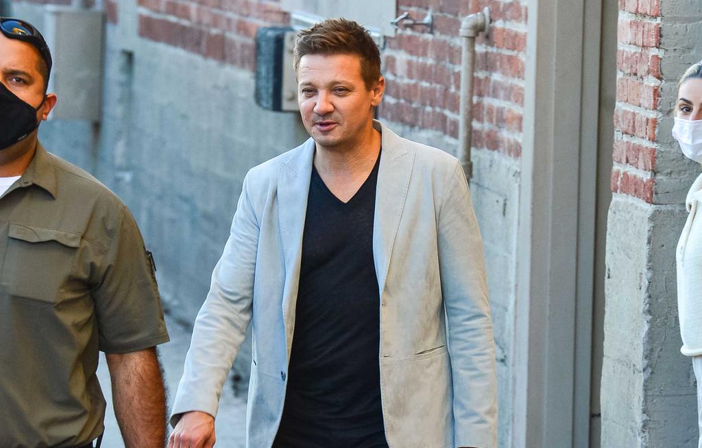 Jeremy Renner Was Not Impaired During Snowplowing Accident, Tried To ...