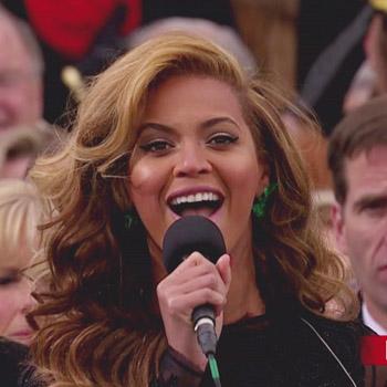 Beyonce Wows At Inauguration With The National Anthem