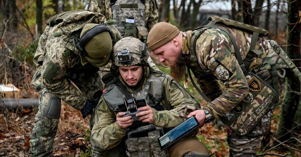 Putin Promises Soldiers $600 Per Kilometer Taken From Ukraine