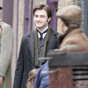 PHOTOS: Daniel Radcliffe - All Grown Up & Showing His Briefs