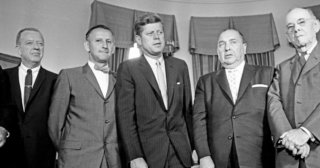 JFK Murder Solved? CIA 'Helped Lee Harvey Oswald Kill Kennedy'